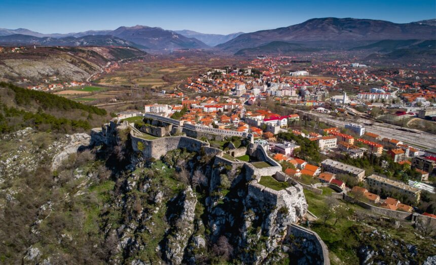 Knin: Zbog sufinanciranja i pripreme EU projekata Grad trenutno u ...